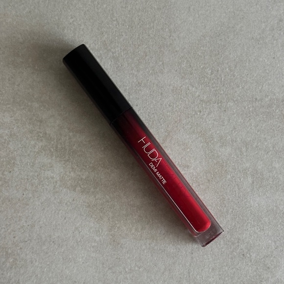HUDA BEAUTY | Makeup | Huda Beauty Demi Matte Cream Lipstick Boy ...